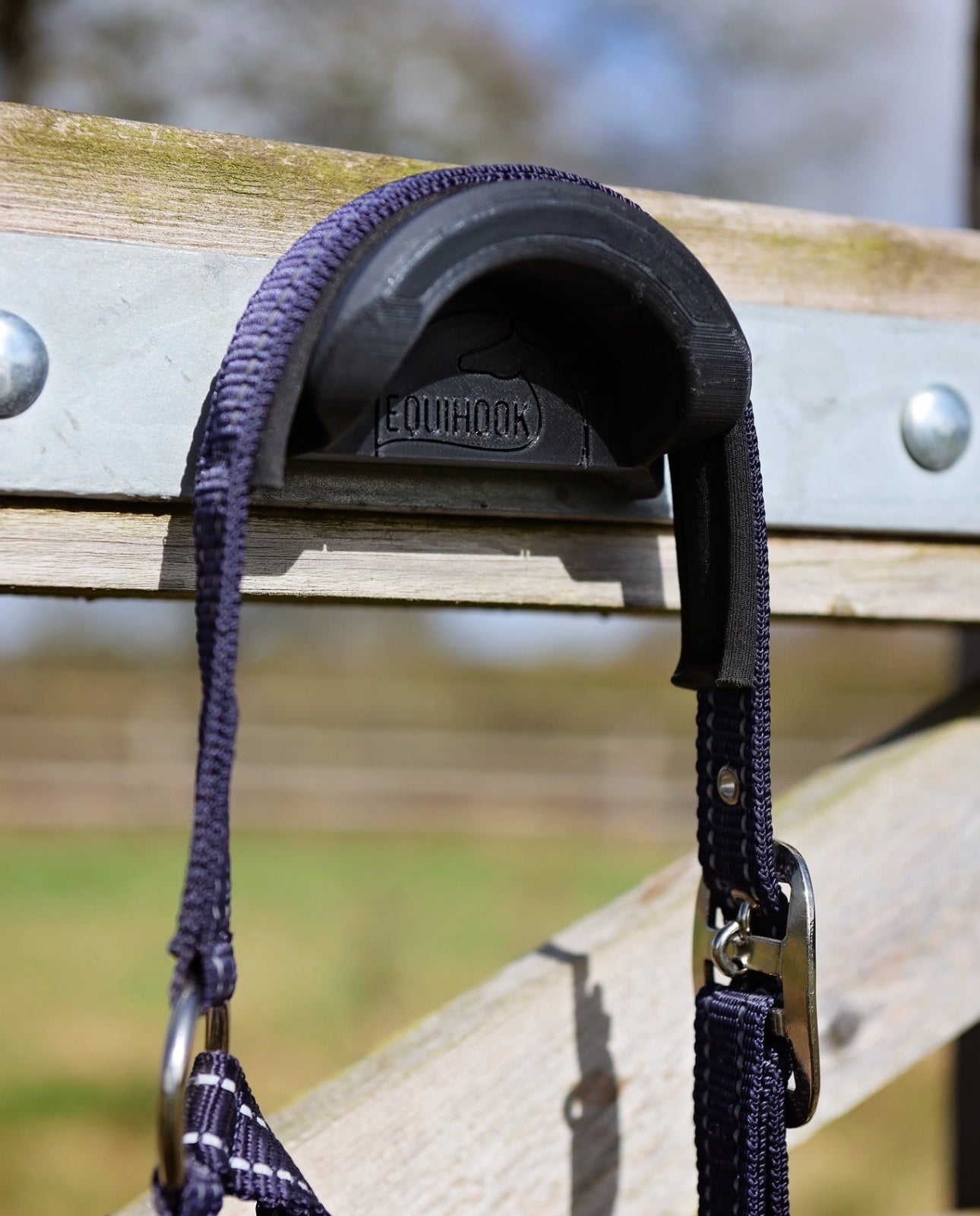 Equihook Magnetic Bridle Hook – AMS Saddlery
